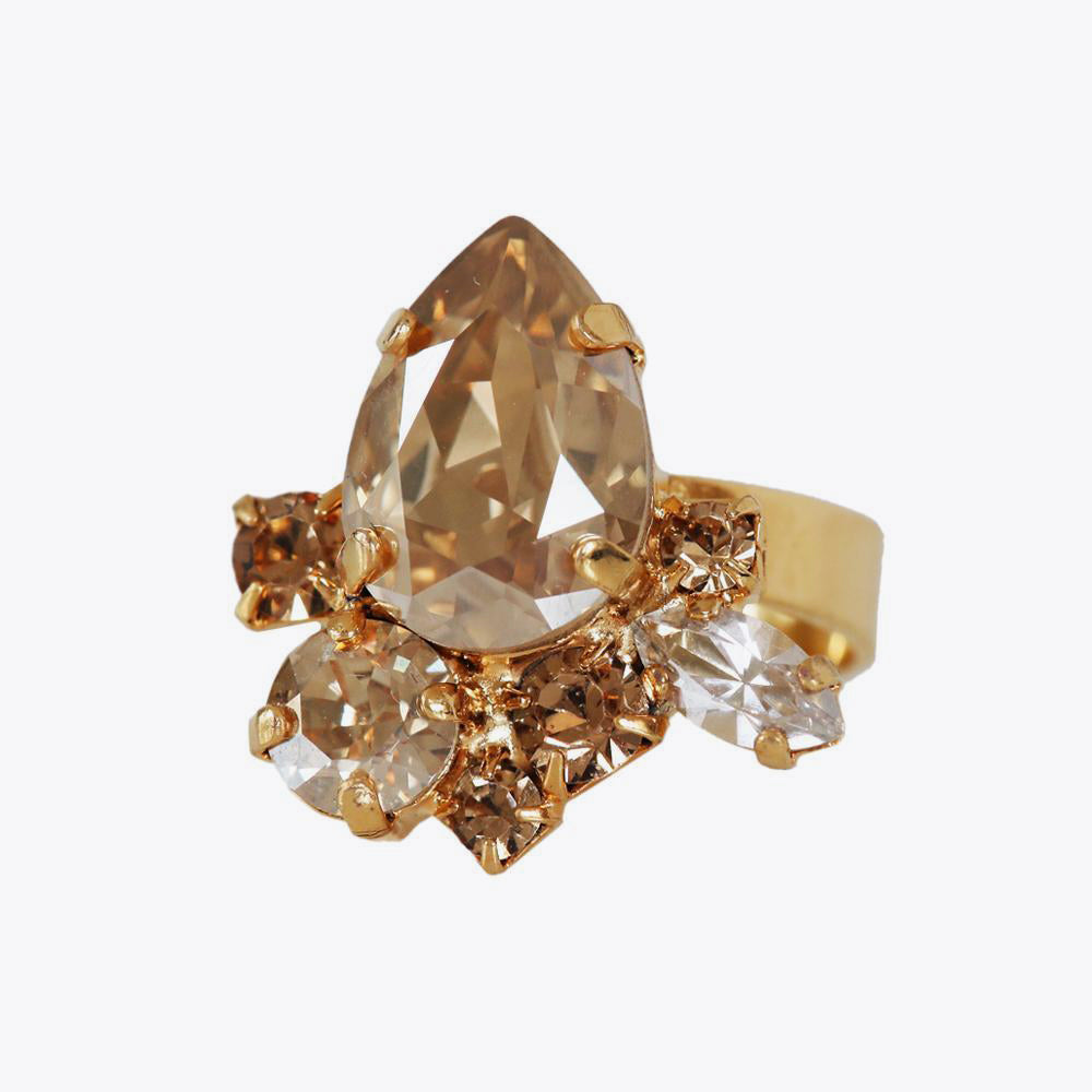 Nami Ring / Golden Shadow – Caroline Svedbom